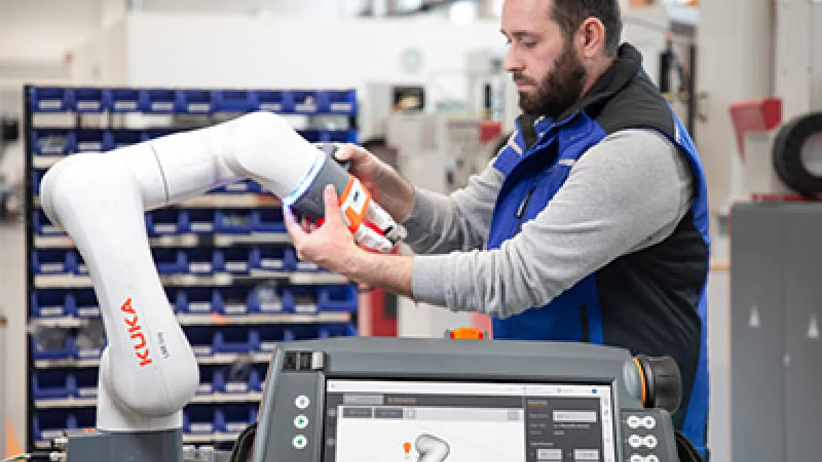 Kuka mit Anlagenbau und Cobots auf der Automatica 2023